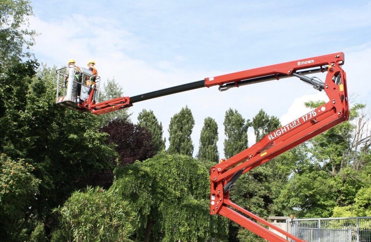 5 reasons to hire a tracked boom lift - Warren Access Health & Safety blog