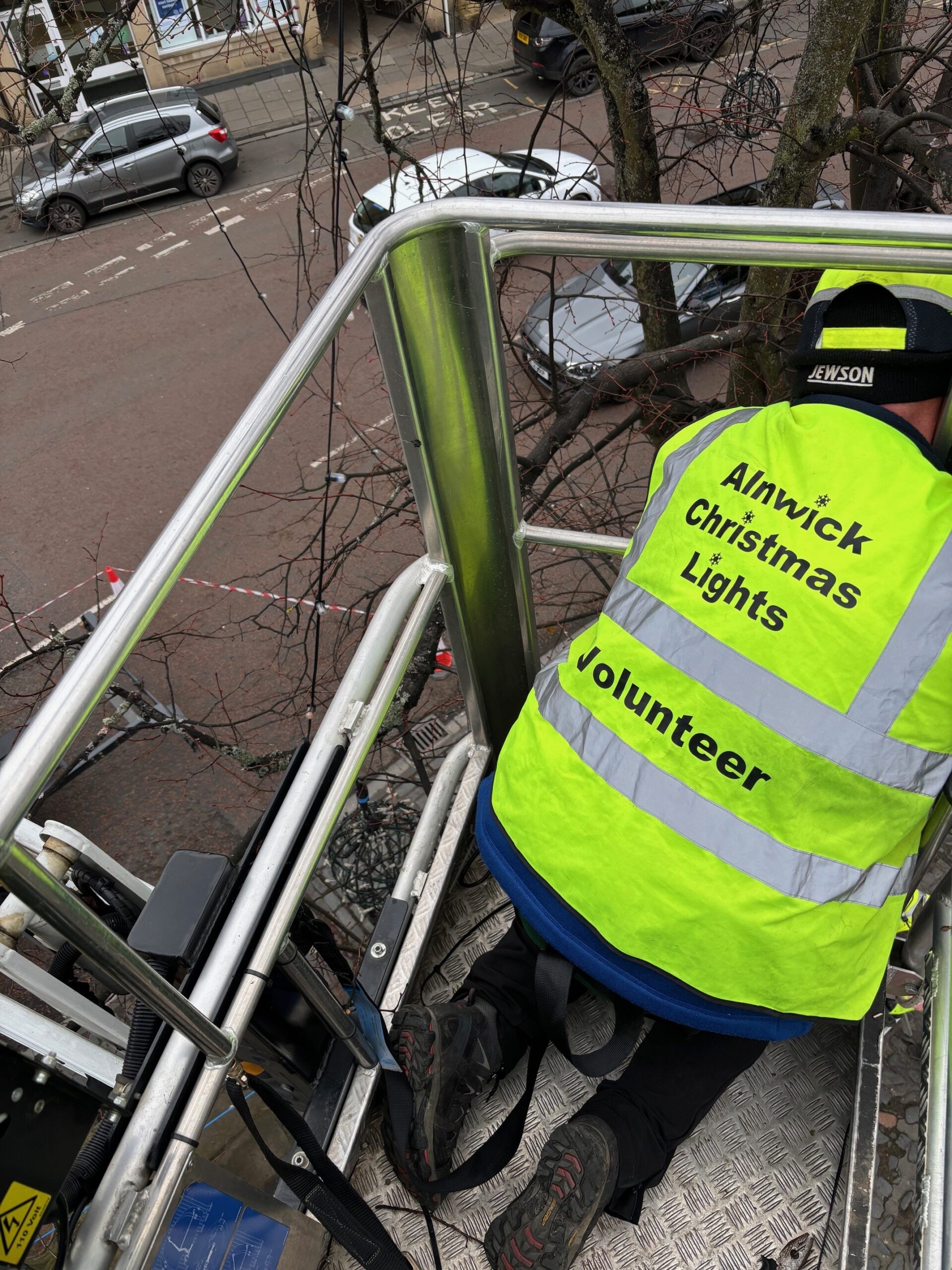 Alnwick Christmas Lights Installation - Warren Access
